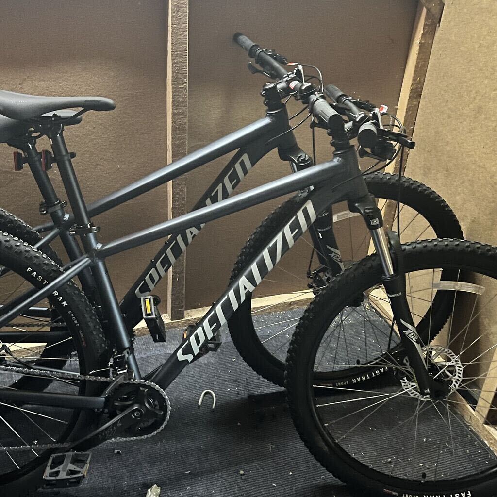 2022 Specialized Rockhopper